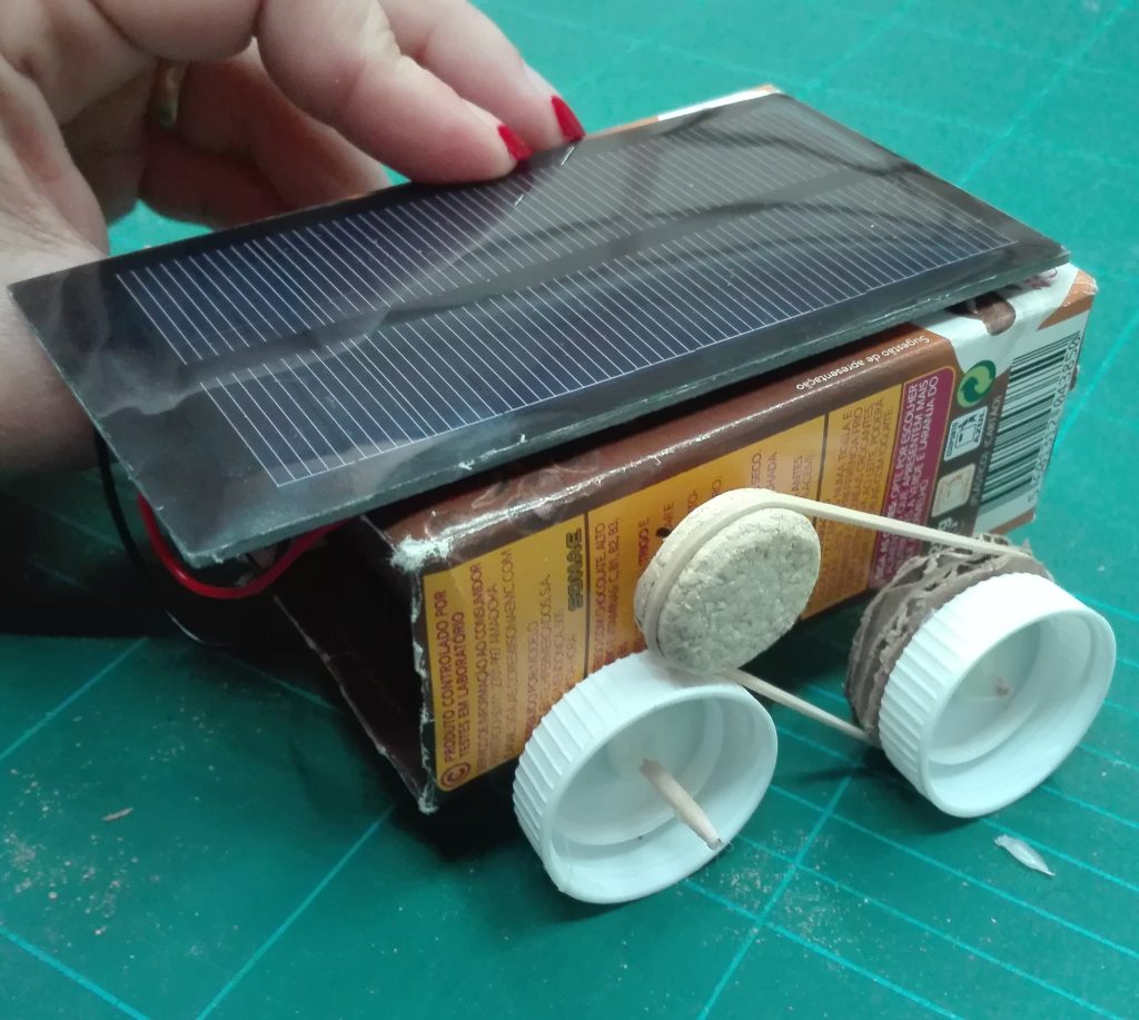 Moon Rover – Building a solar powered rover – Moon Camp Challenge